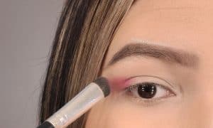 Halo Eyeshadow Tutorial for Hooded Eyes (Step by Step) - Real Beauty School