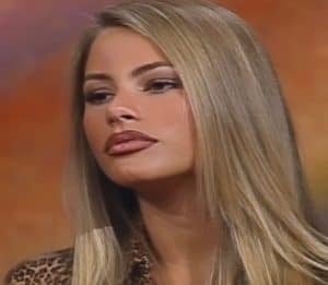 15 Iconic 90s Makeup Looks That Are Making a Comeback! - Real Beauty School