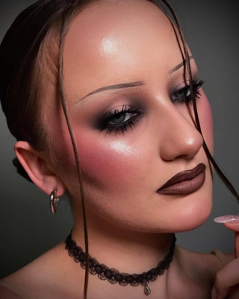 15 Iconic 90s Makeup Looks That Are Making a Comeback! - Real Beauty School