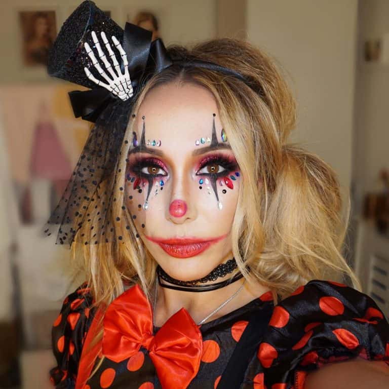 15 Stunning Clown Makeup Ideas You Have to Try! - Real Beauty School