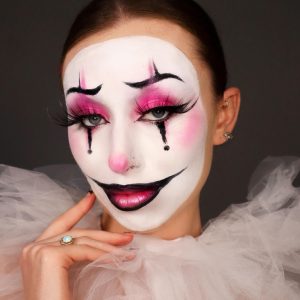 15 Stunning Clown Makeup Ideas You Have to Try! - Real Beauty School