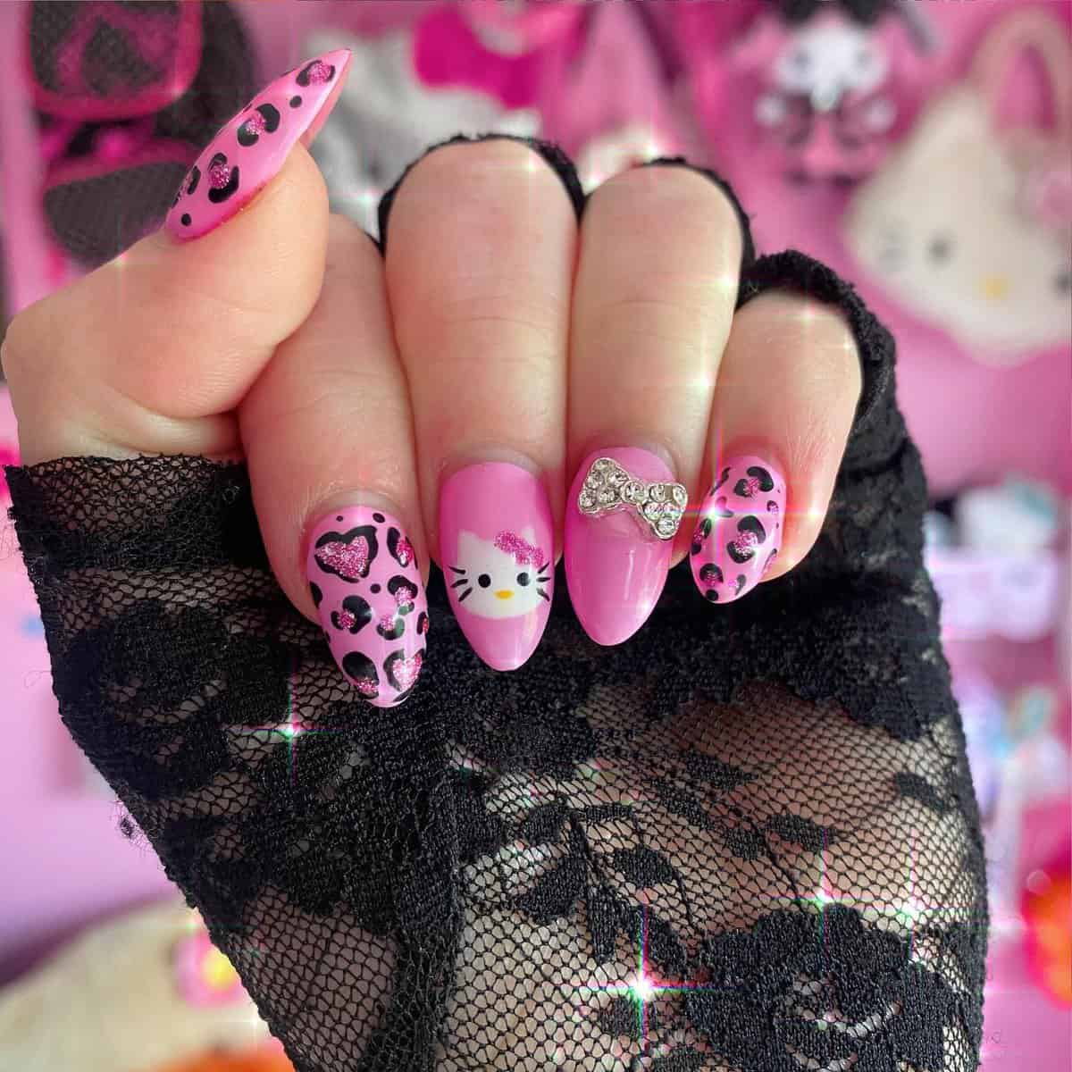 25 Gorgeous Hello Kitty Nail Designs to recreate for your next Nails ...