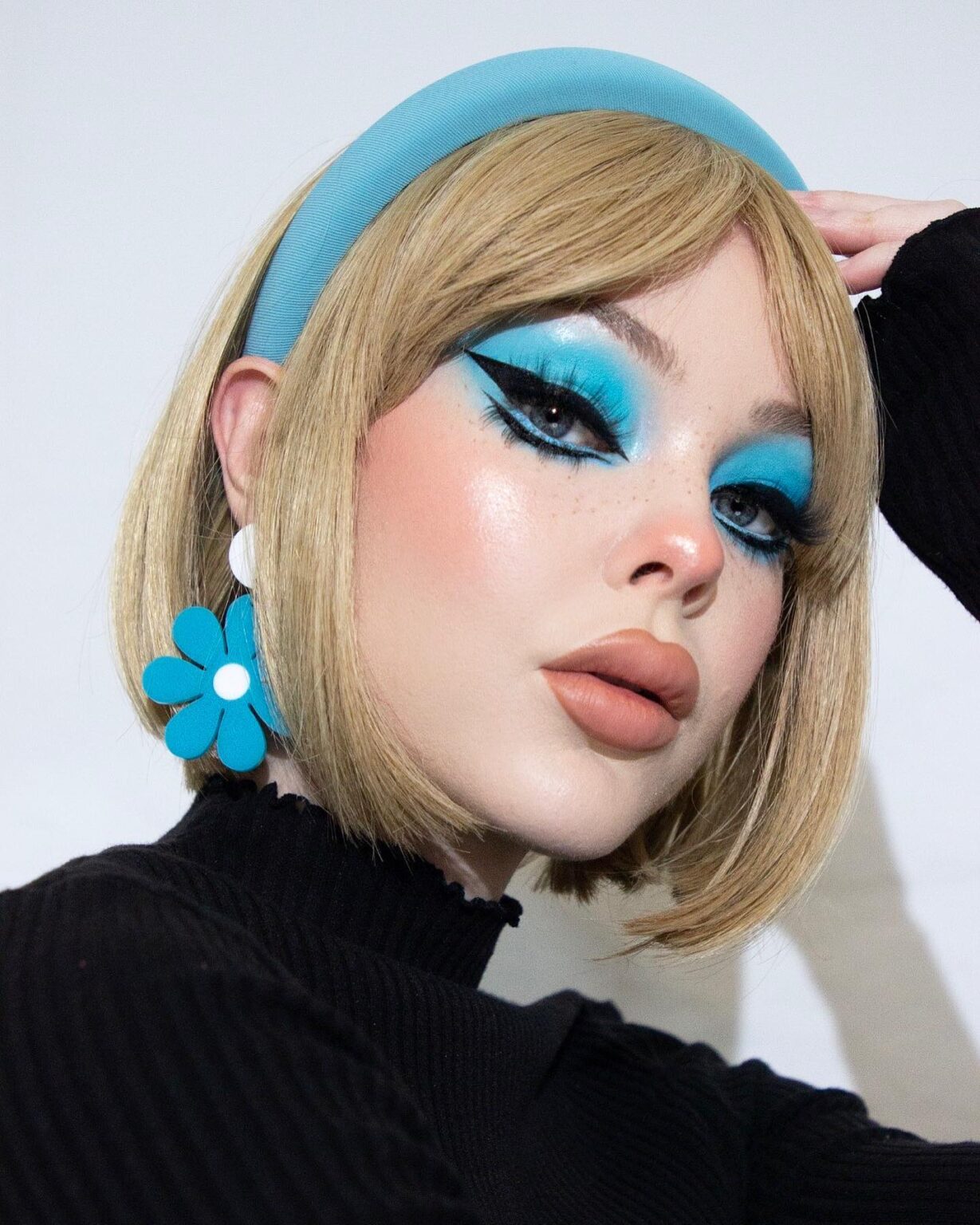 Disco Makeup: 1970s makeup & How to achieve the look - Real Beauty School