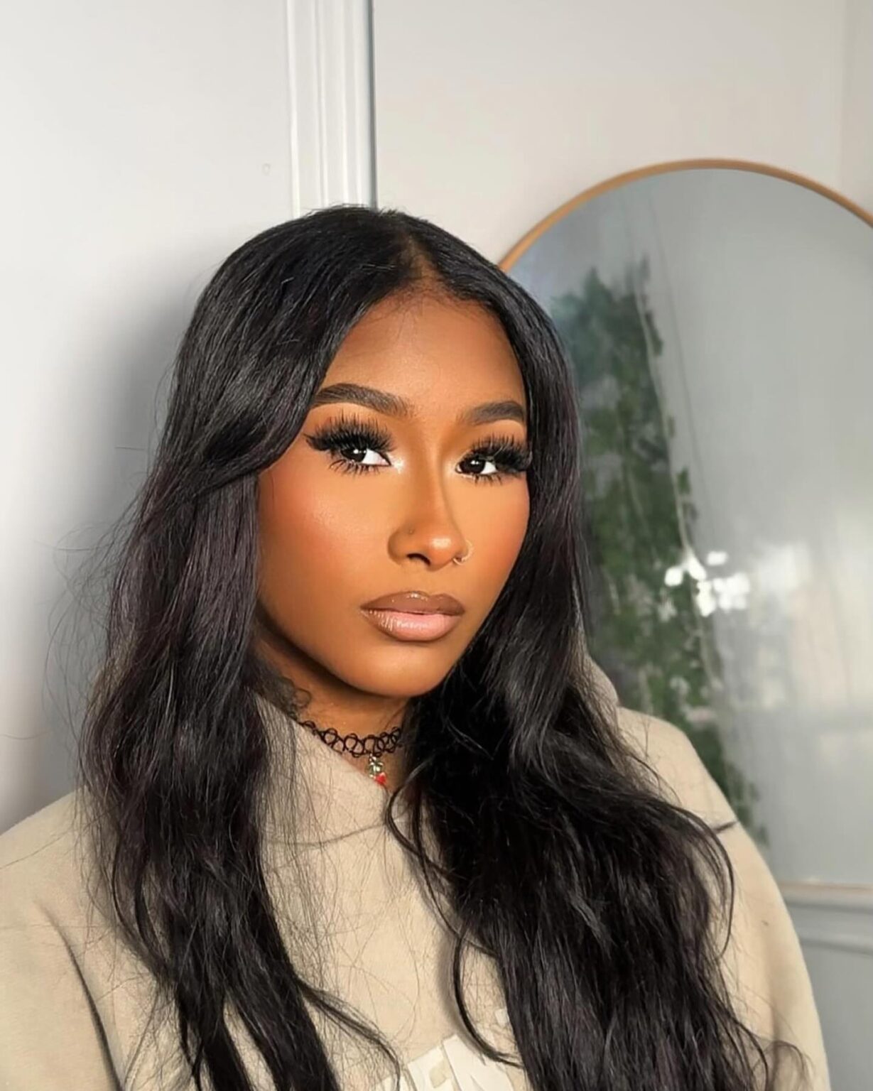 5 Flattering Makeup Ideas to Define and Enhance Round Faces - Real ...