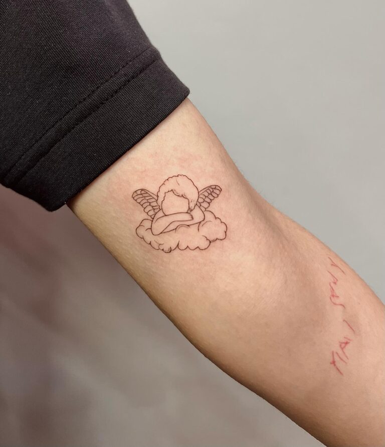 40+ Minimalist Tattoos That Are Small, Stylish, and Seriously Adorable ...